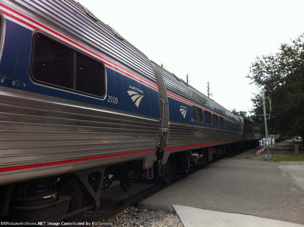 2013-11-07 Amtrak 91 The Silver Arriving Through Ybor City